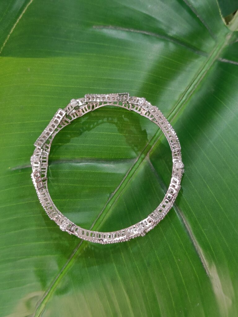 Oval Patla Bangle - Elegant Patla Jewelry India