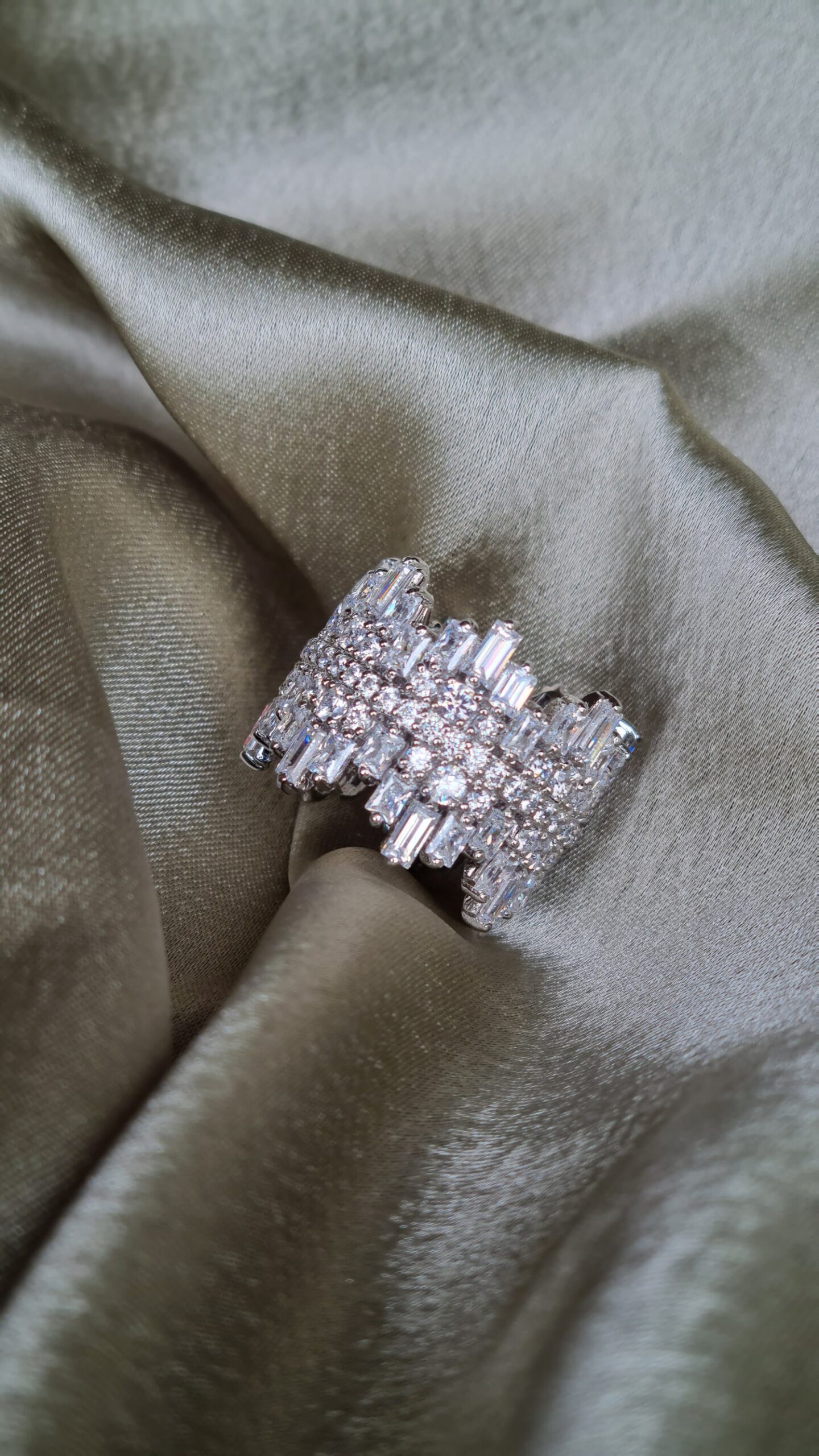 Baguette Broad Band Ring - Luxury Broad Band Jewelry